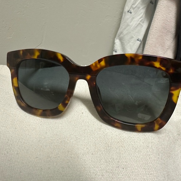 Diff Eyewear | Accessories | Diff Eyewear Tortoise Shell Sunglasses ...
